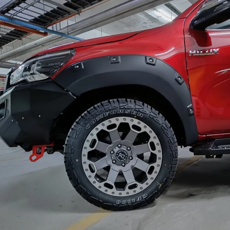 Toyota Hilux – Fender Flares Rivit - ROAVION - Powered by AutoBacs India