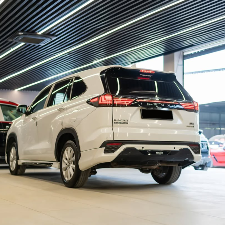 Toyota Innova Hycross Modellista Body Kit With Skirts - ROAVION ...